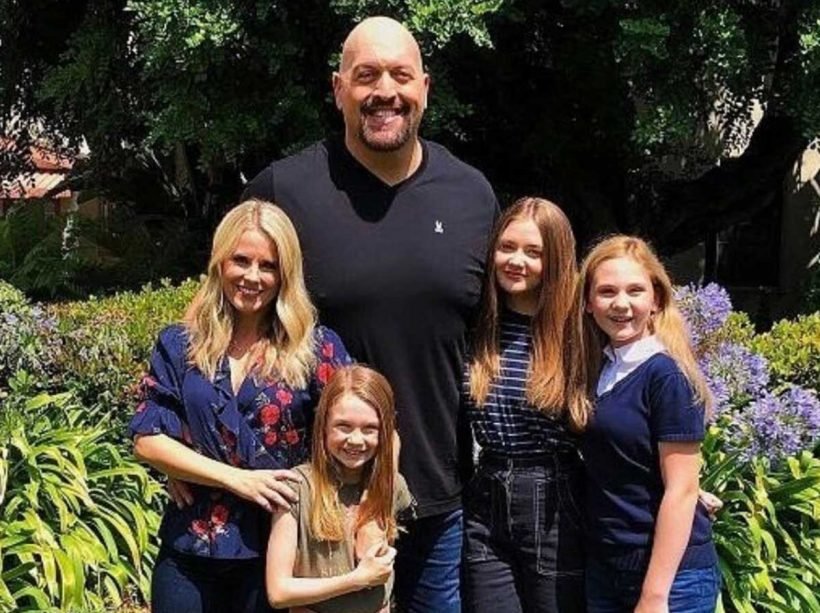 Big Show Marriage and Family: Big Show's Wife and Daughters in Real Life