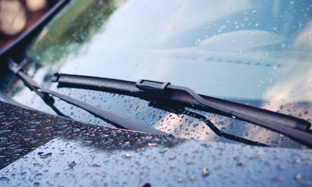 Common Problems And Solutions With Car Windshields