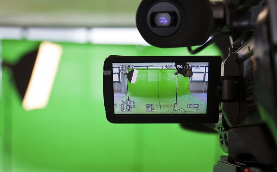 The Benefits Of Using a Green Screen For Any Project.