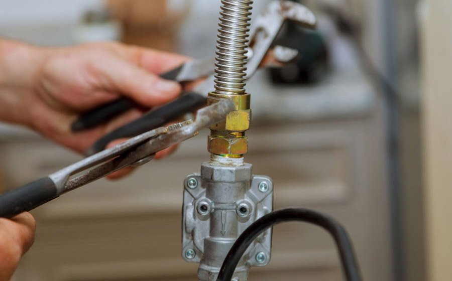 10 Advantages of Professional Gas Fitting Services over DIY Solutions