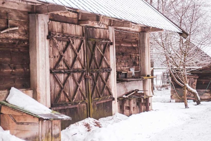9 Ways to Add Reclaimed Wood in Your Home
