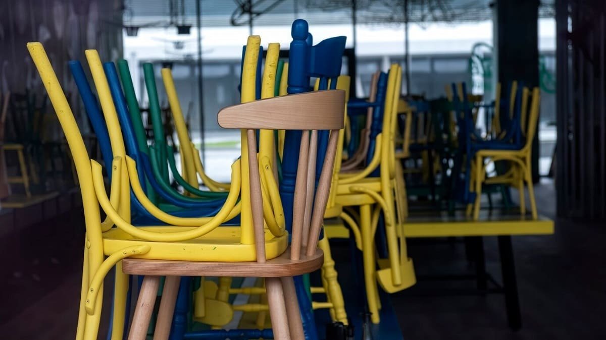 Enhancing Dining Experiences: The Benefits of Ergonomic Chairs in ...