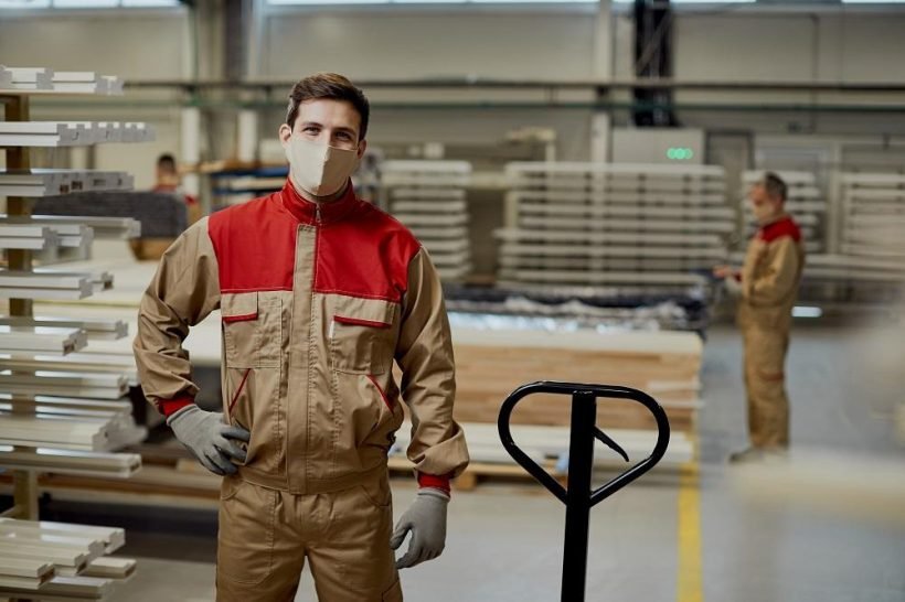 Comparing Global Safety Workwear Manufacturers: How China Stands Out