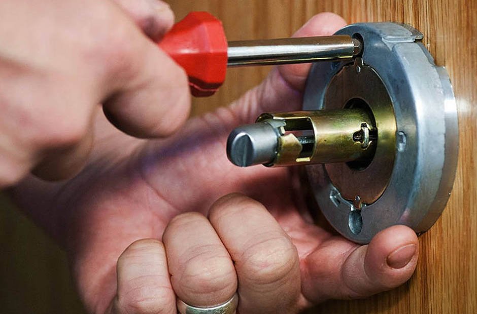 Unlocking Doors: A Comprehensive Guide to the World of Locksmith Services